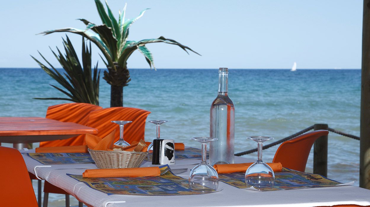 Bars, Restaurant et Glacier - Camping Corse Merendella